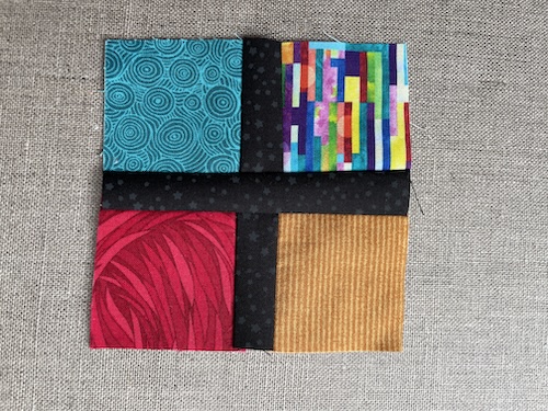 Firkanter på sort bund giver flot Fredensborg tæppe